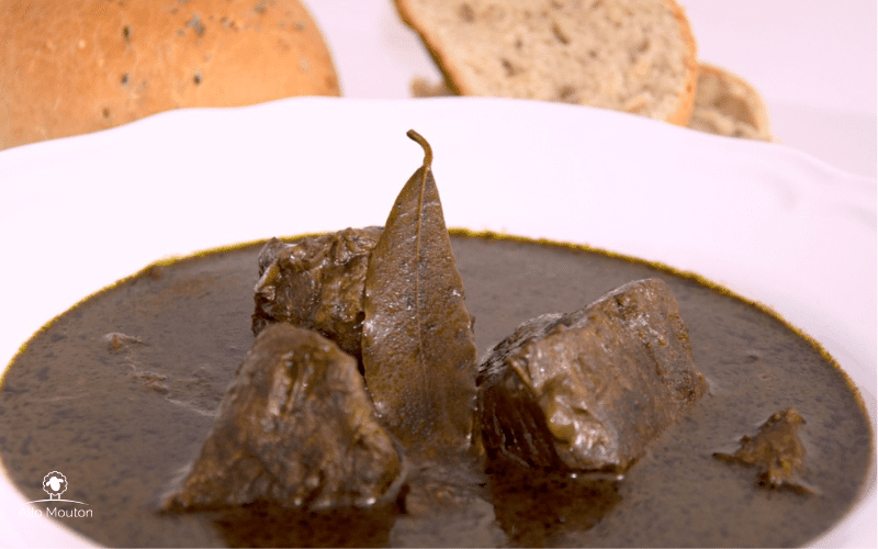 Mloukhia à l’agneau : Recette savoureuse et authentique par Allo-Mouton